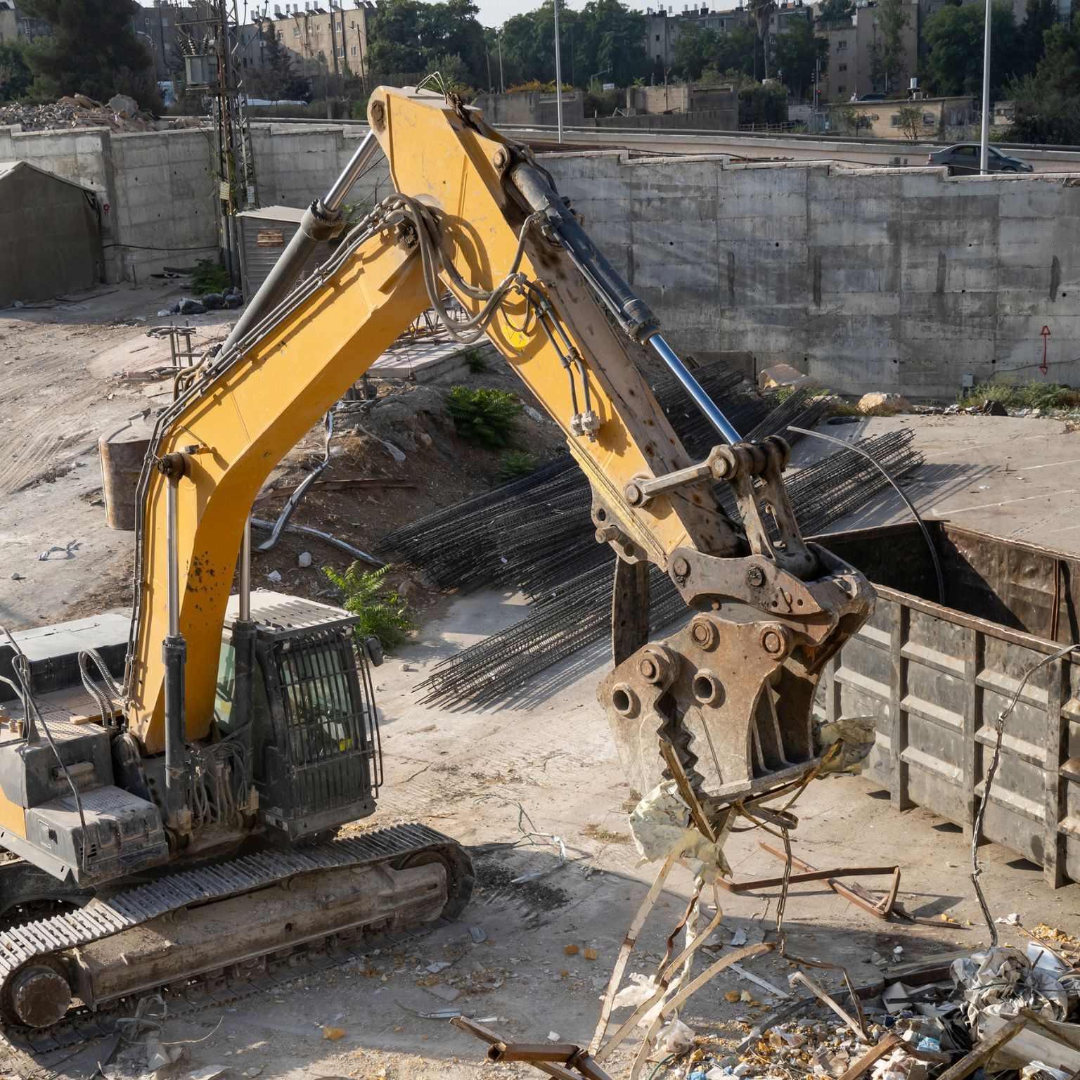 Valorisation of secondary raw material and waste - Circular Solution